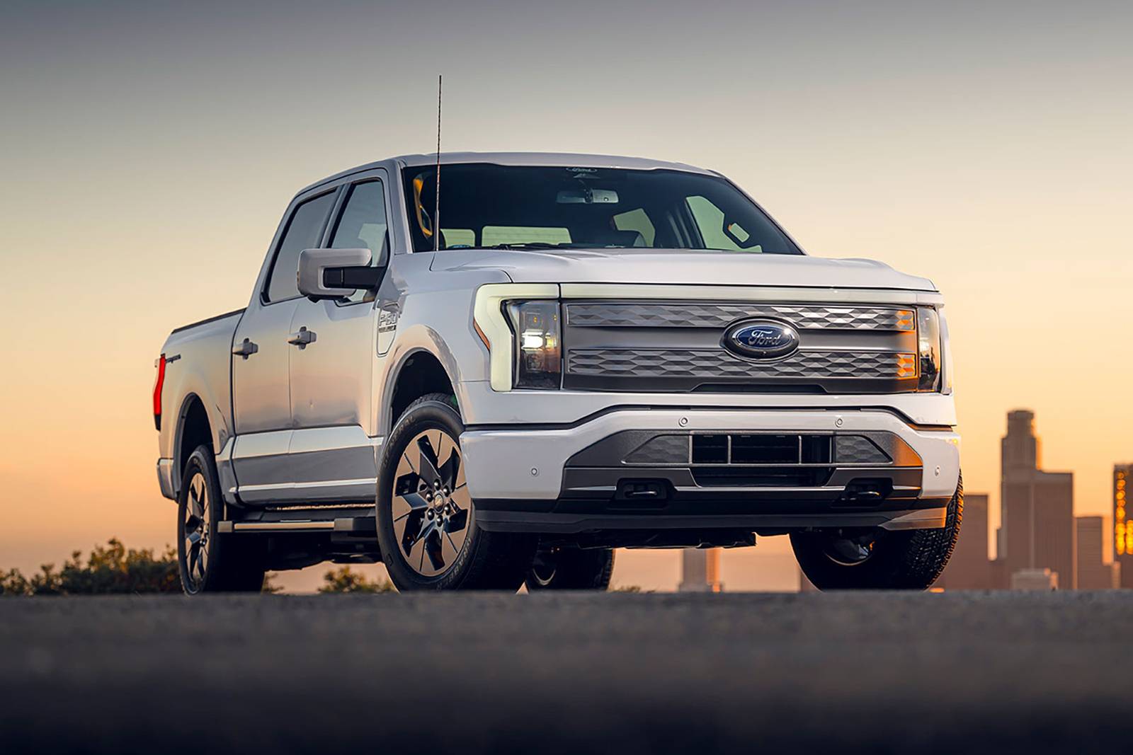 2024 F-150 Lightning XLT - ev.eu.com