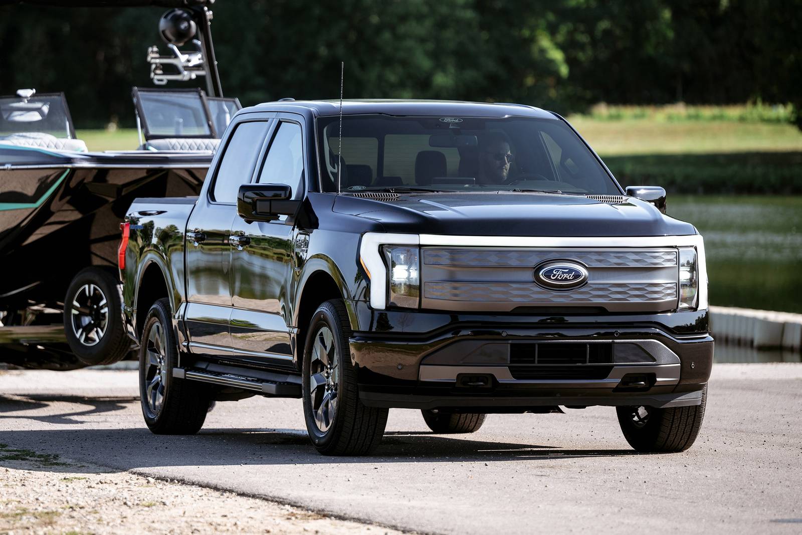 2024 F-150 Lightning XLT - ev.eu.com
