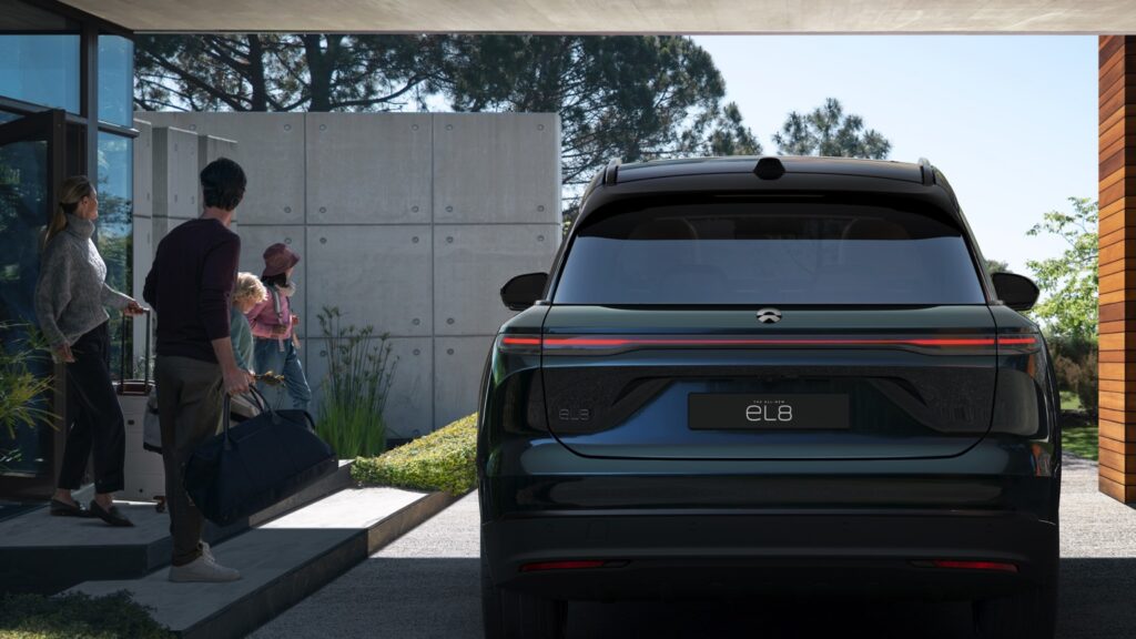 NIO EL8 Standard Range - ev.eu.com